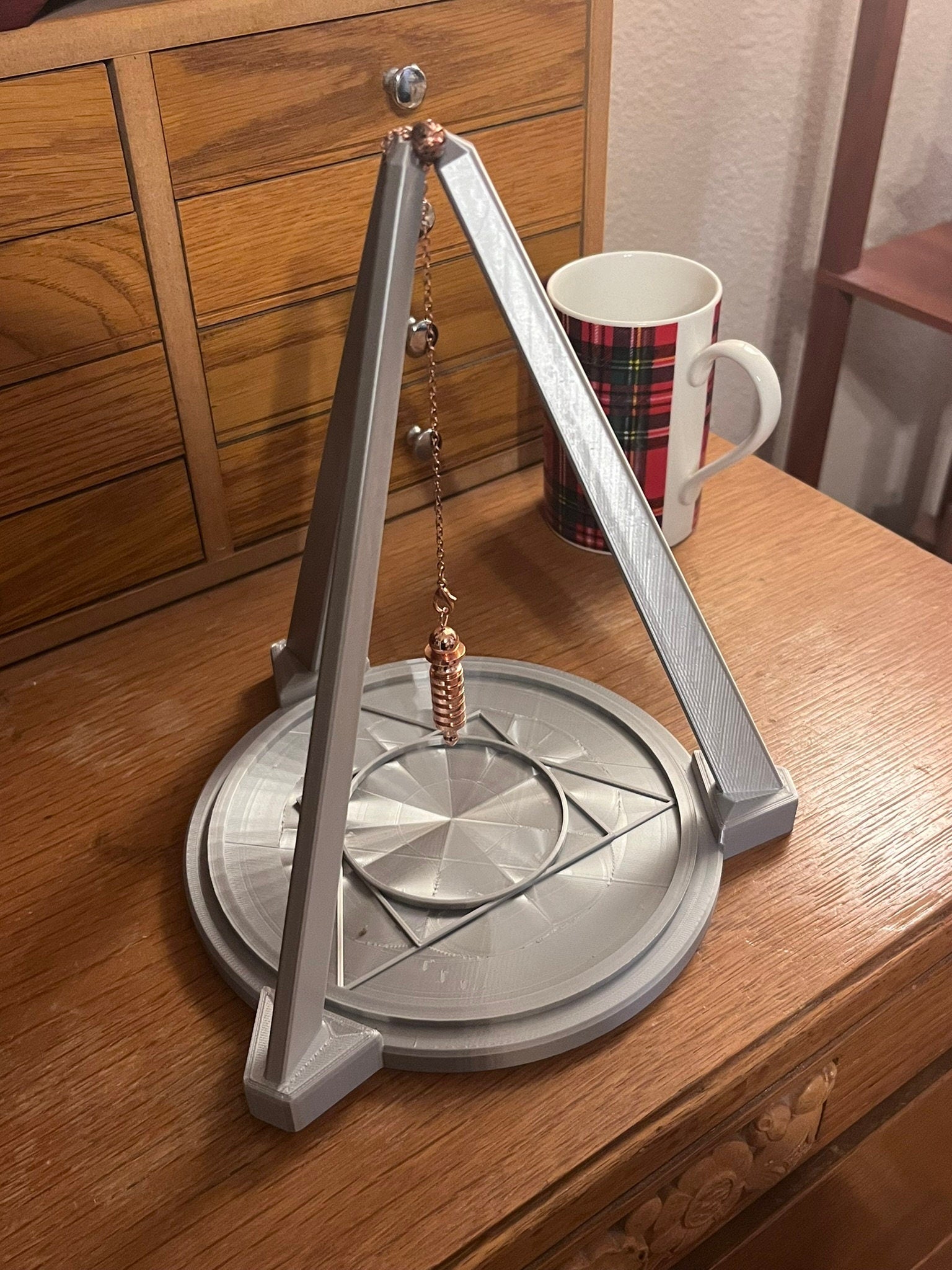 Large Tripod Stand with Pendulum (3D Printed PLA Plastic) – 3D Concepts